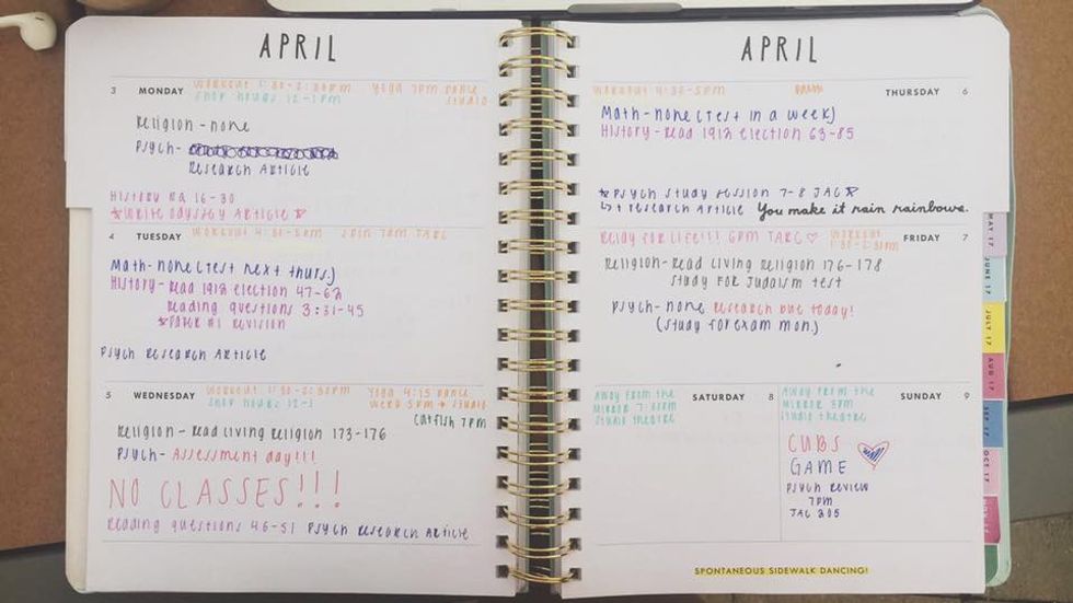 Tips & Tricks Of Keeping An Organized Agenda