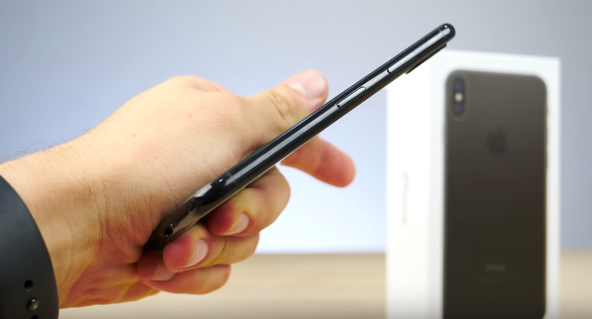 10 New Features Only Available On The iPhone X