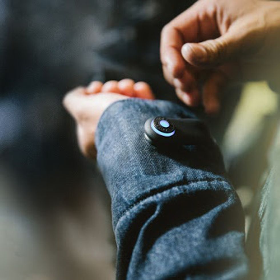 Levi's Commuter Trucker is first Google Jacquard wearable - Gearbrain