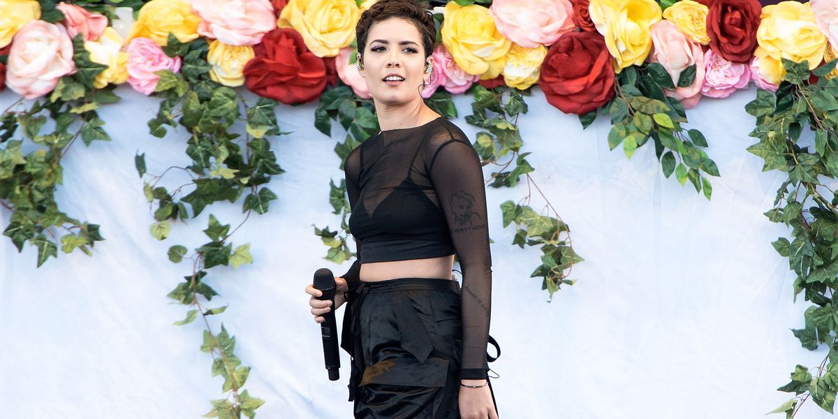 Halsey Calls Out AMA's Overwhelming Maleness - PAPER Magazine