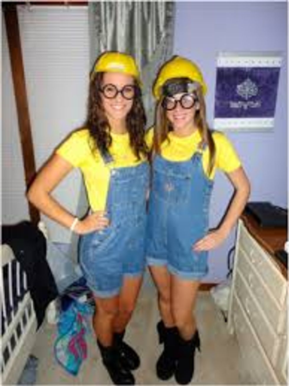 50 Easy Halloween Costumes To Do With Your Best Friend