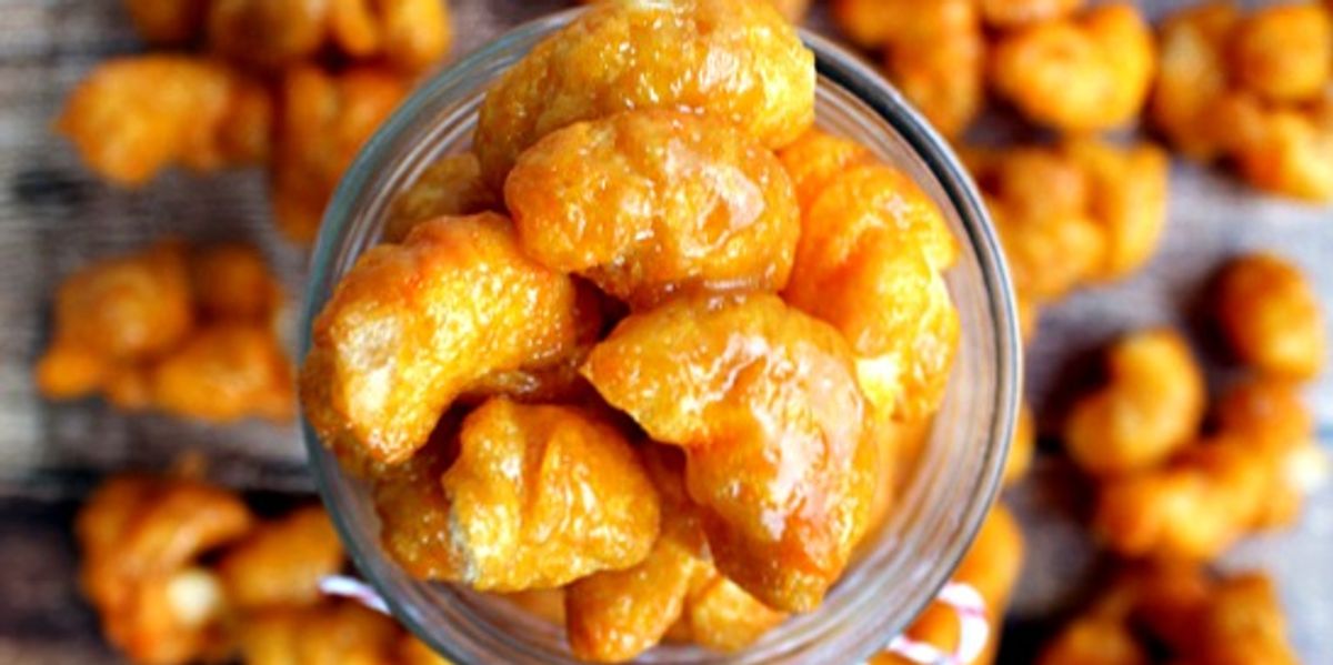 Cheesy Caramel Puff Corn - My Recipe Magic