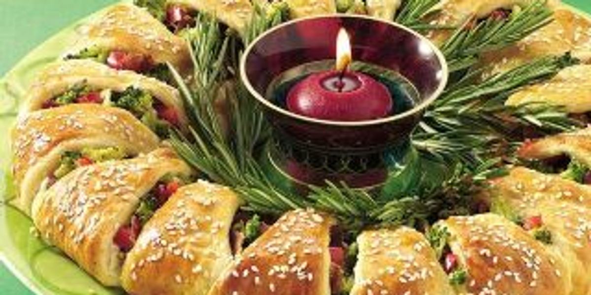 Holiday Appetizer Wreath Recipe - My Recipe Magic