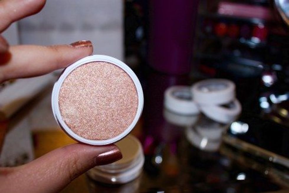 The Top 5 Highlighters For Women Of Color - xoNecole