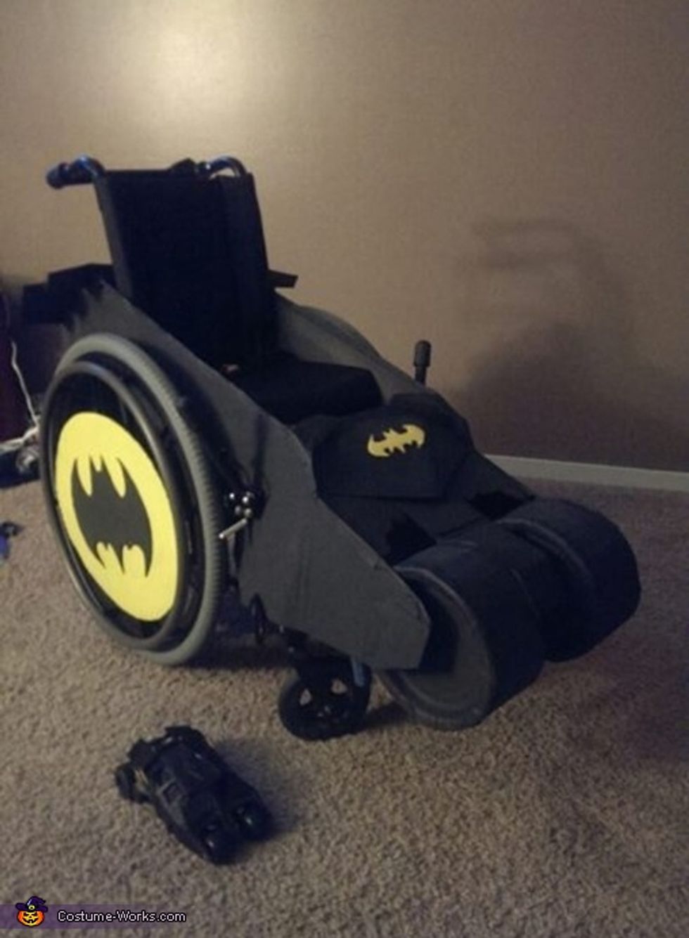 12 Amazing Halloween Costume Ideas For Disabled People