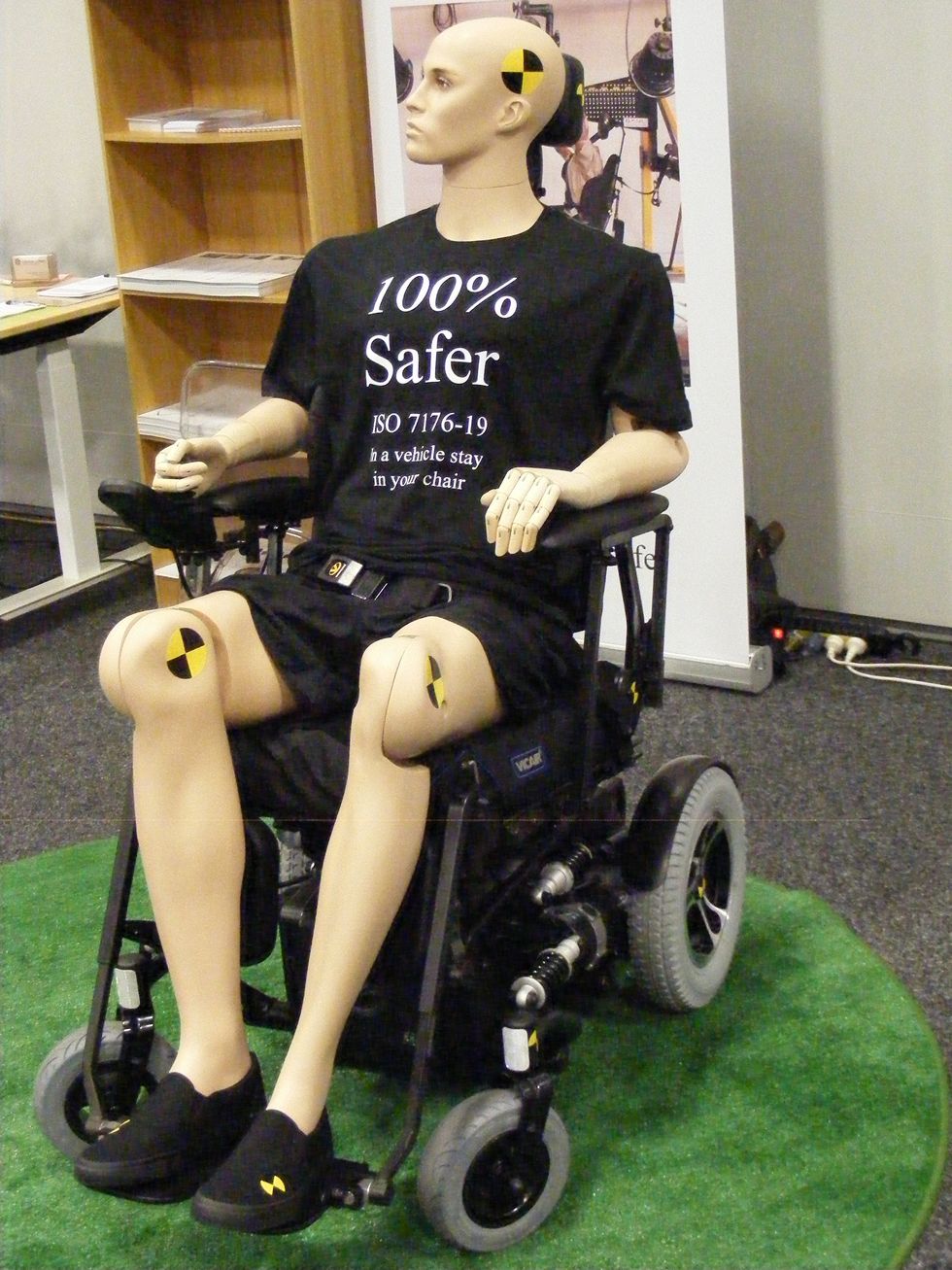 12 Amazing Halloween Costume Ideas For Disabled People