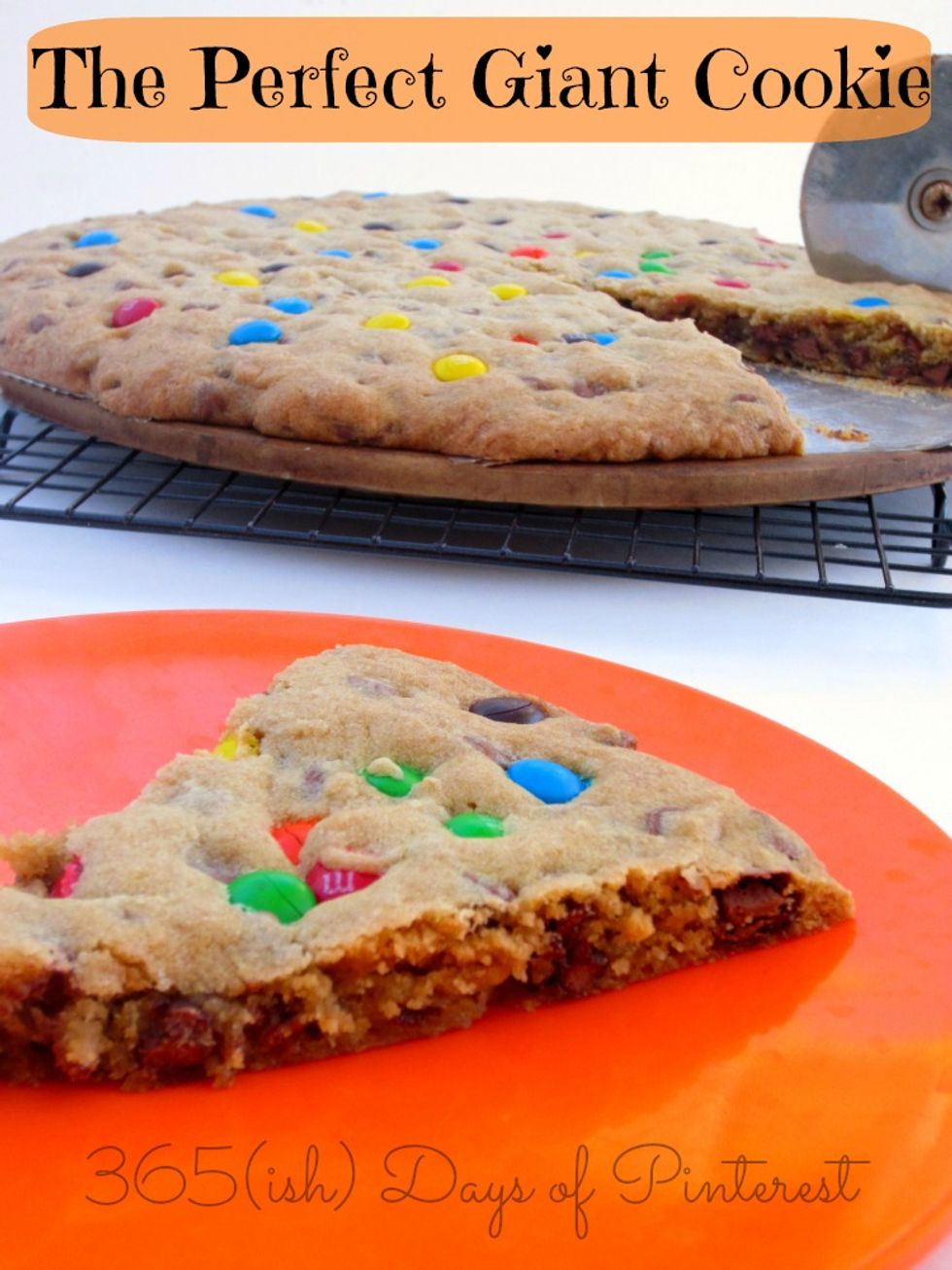 The Perfect Giant Cookie - My Recipe Magic