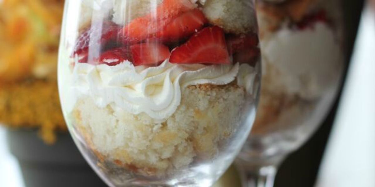 Strawberry Explosion Cheesecake Trifle Desserts - My Recipe Magic