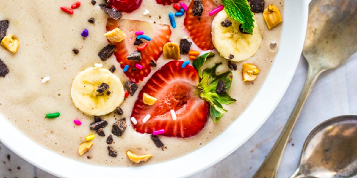 Vegan Banana Split Smoothie Bowl - My Recipe Magic