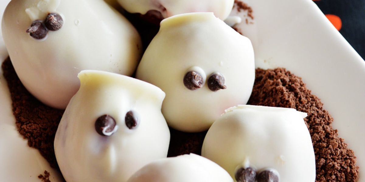 Spooky Strawberry Ghosts - My Recipe Magic