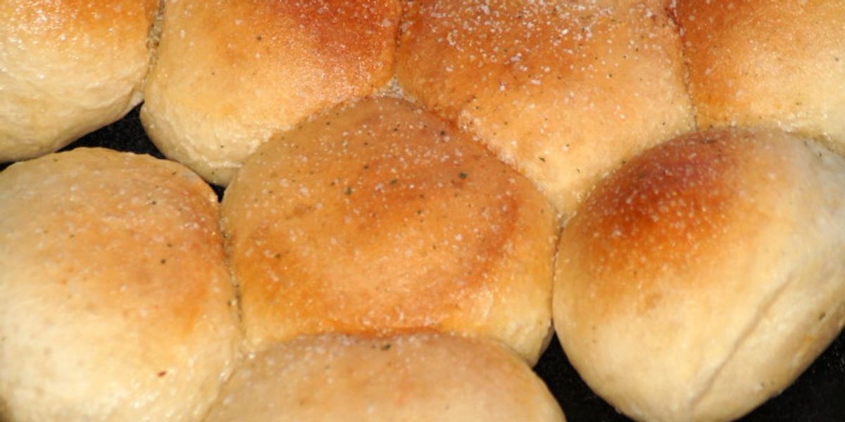 Easy Garlic Rolls - My Recipe Magic