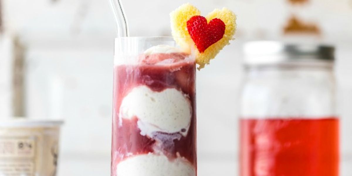 Strawberry Shortcake Ice Cream Floats - My Recipe Magic