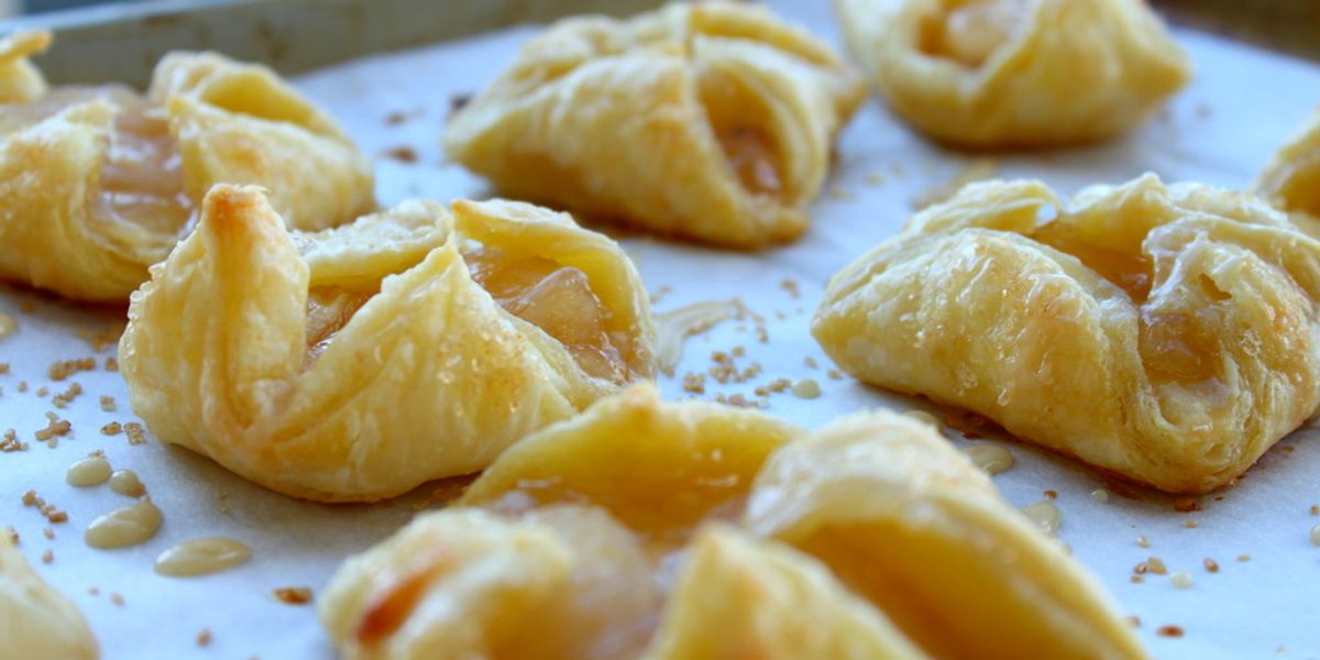 Puff Pastry Apple Blossoms - My Recipe Magic