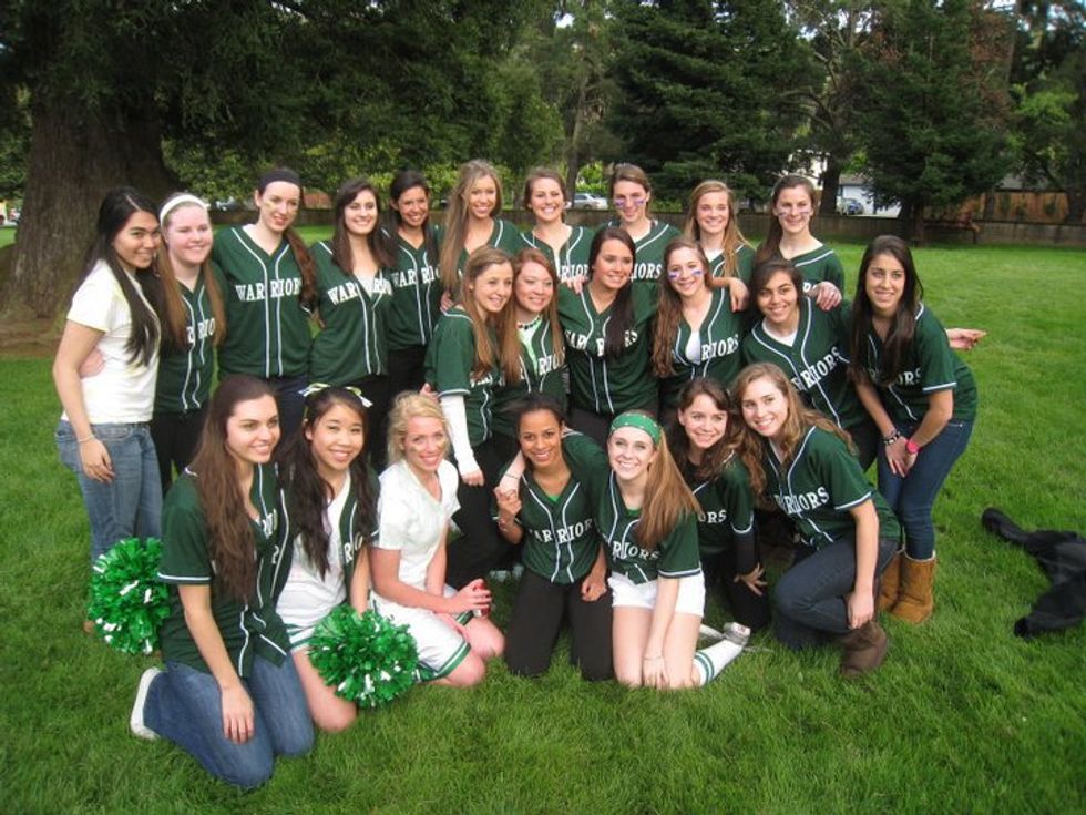 27 Habits You Have From Attending An All-Girls High School