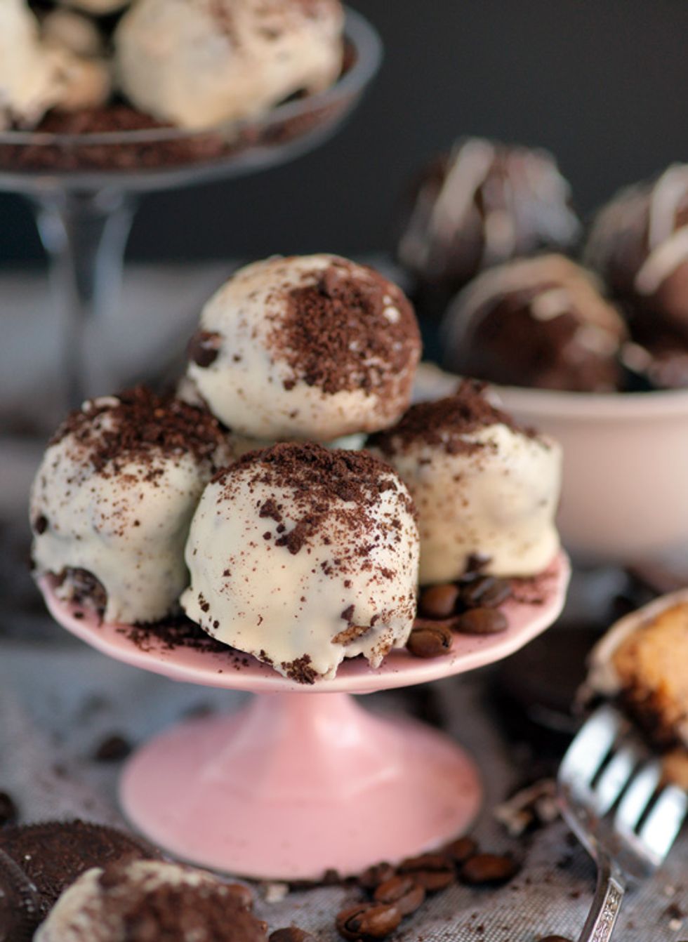 White Chocolate Kahlua Cheesecake Bombs - My Recipe Magic