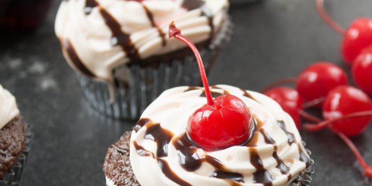 Cherry Coca Cola Cupcakes Recipe - My Recipe Magic