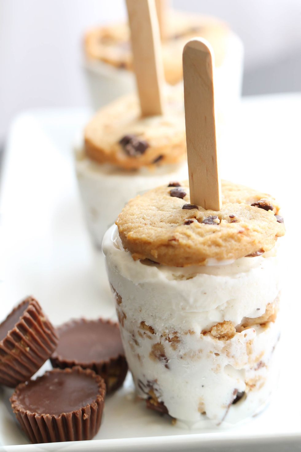 Reese's Cookie Ice Cream Pops - My Recipe Magic