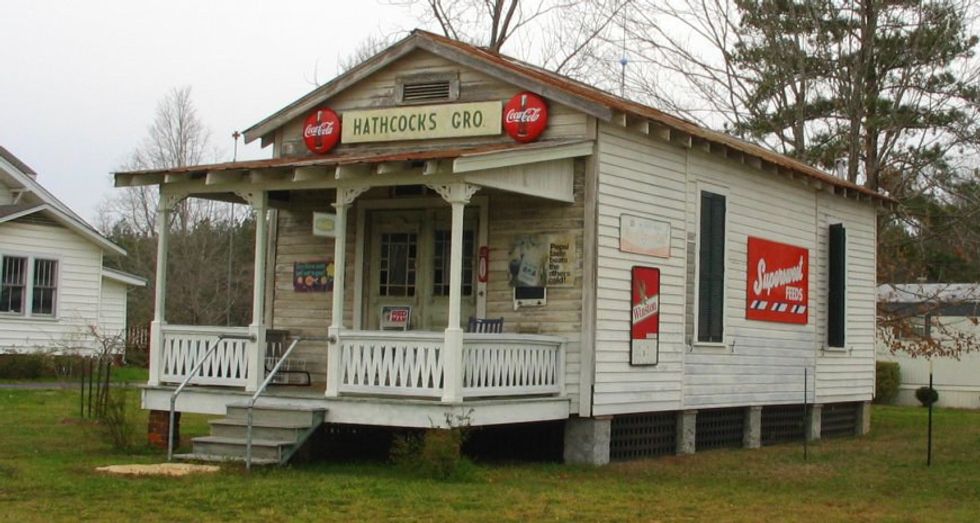 15 Things You Recognize If You Grew Up In A Really Small Town