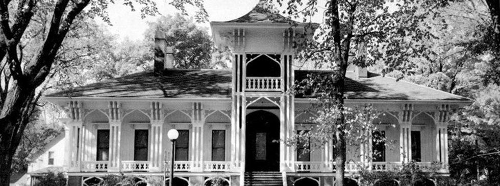 10 Signs You Grew Up As A Millennial In Marshall, Michigan