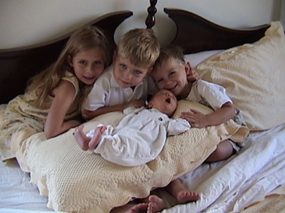 9 Things Only Oldest Children Understand