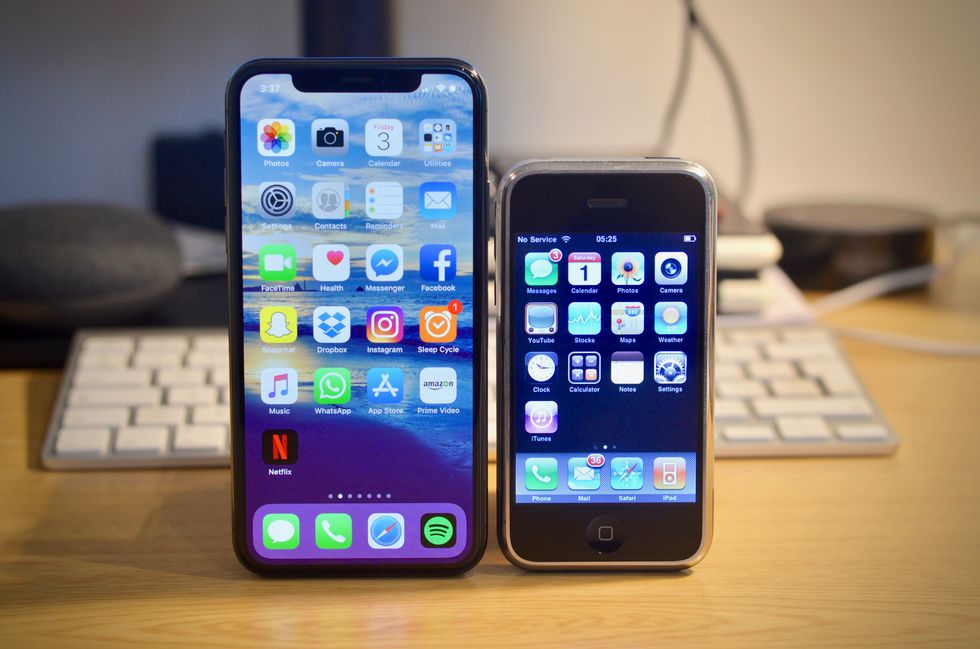 Apple iPhone X hands on images vs iPhone 2G comparison - Gearbrain