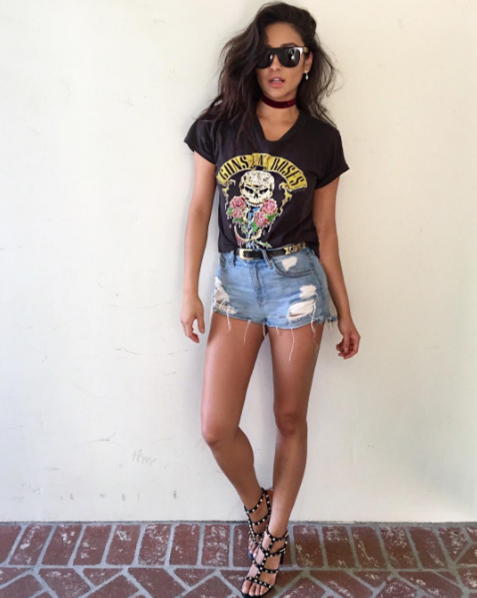 Simple Is The New Fierce: 20 Of Shay Mitchell's Best Looks