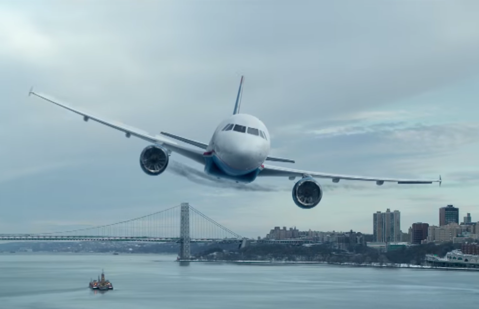 Tom Hanks And Aaron Eckhart Soar As 'Sully' Dominates Box Office