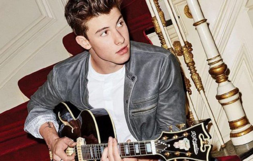 8 Guy Singers Girls Are Totally In Love With