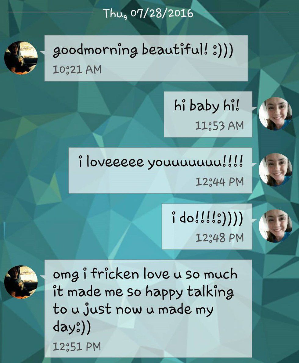 27 Relationship Texts to Make You Smile