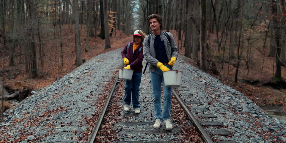 We Need To Talk About Steve Harrington's Glow-Up In 'Stranger Things 2'
