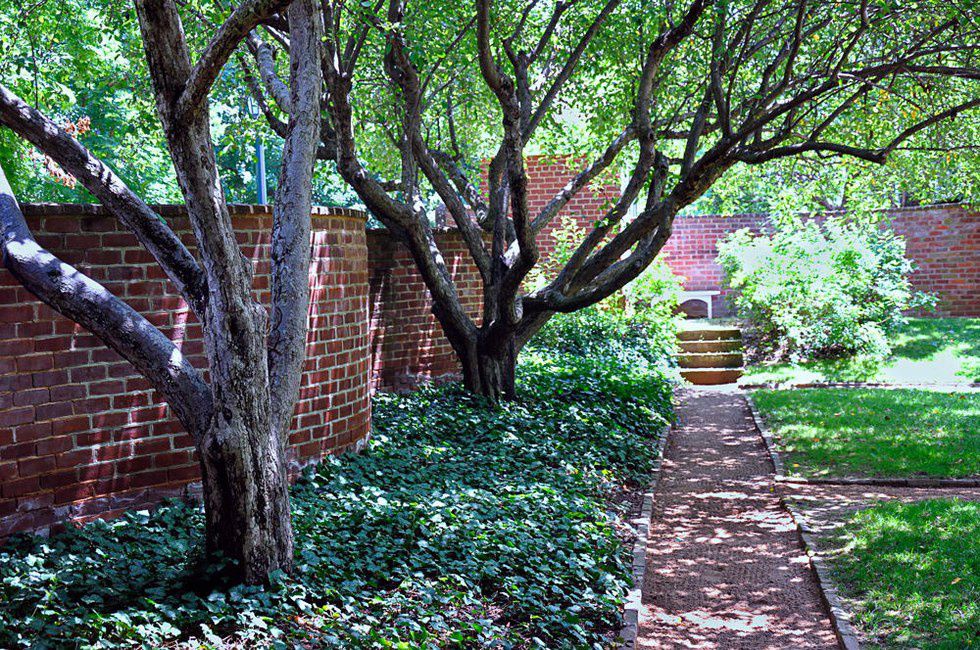 11 Underrated Spots On UVa Grounds That You Should Explore