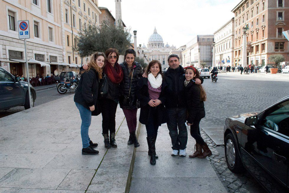 Pros and Cons of Having Family Overseas