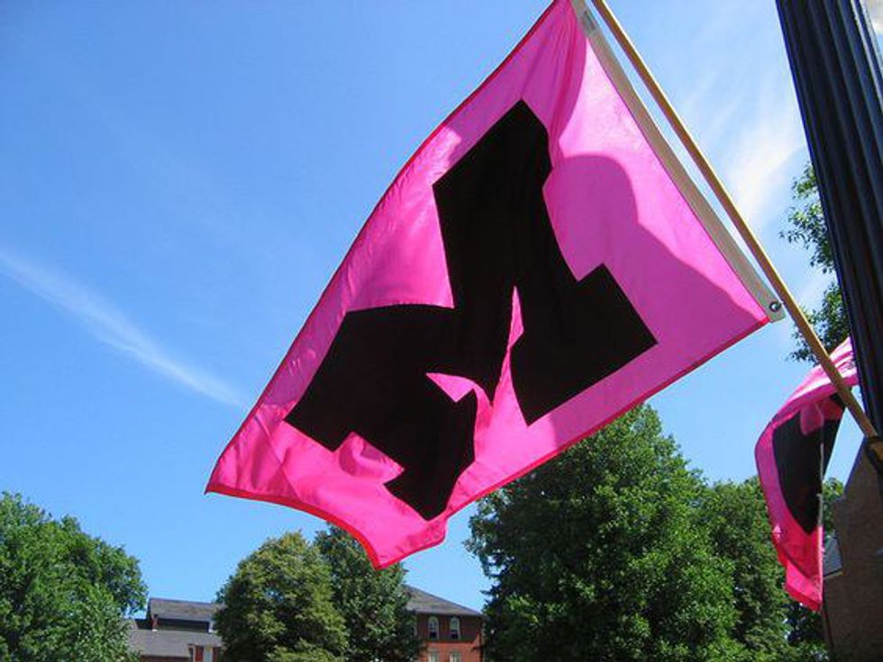 10 Ways To Tell You Went To A Small College