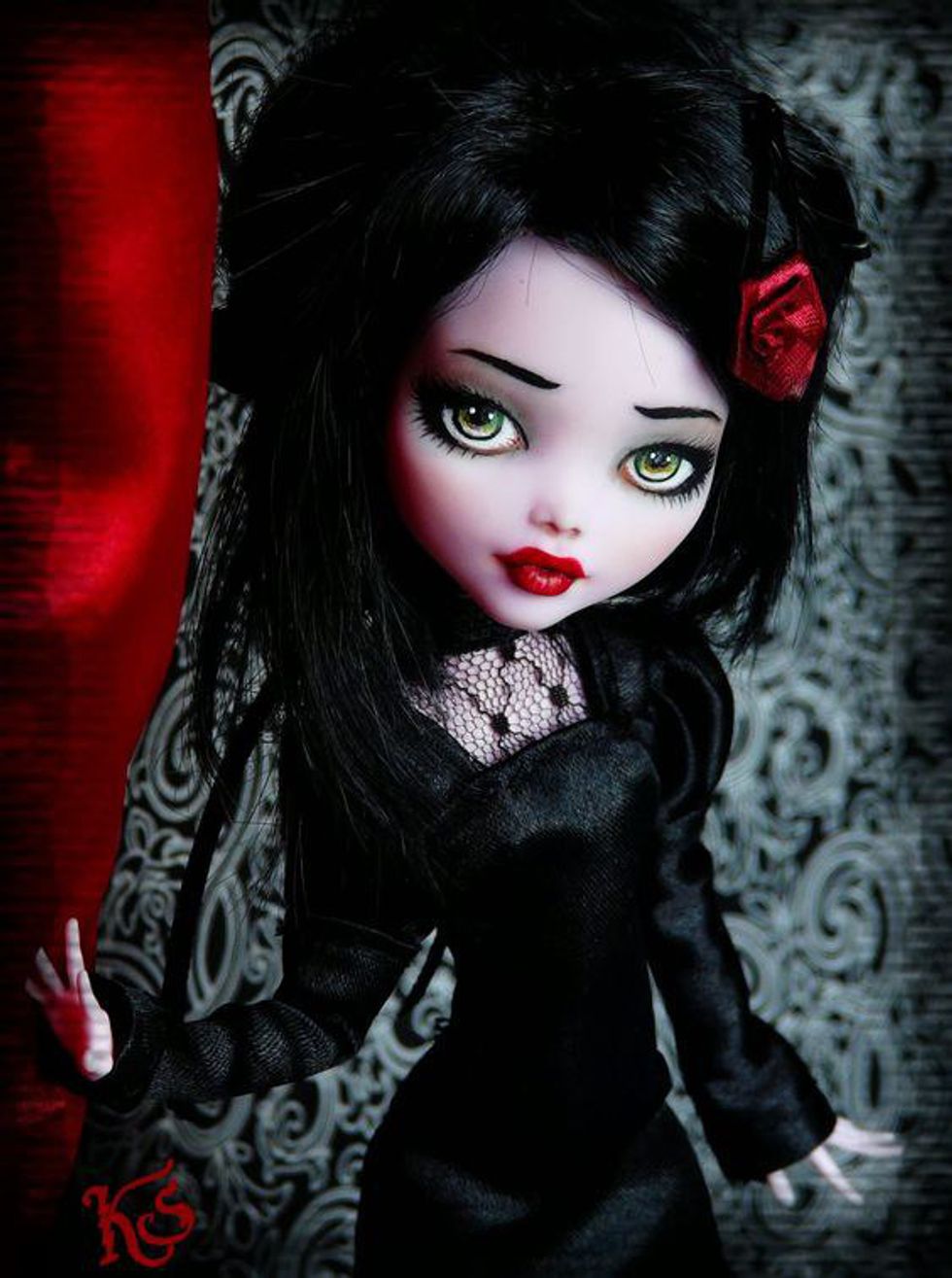 5 D.I.Y. Gothic Home Decor Ideas