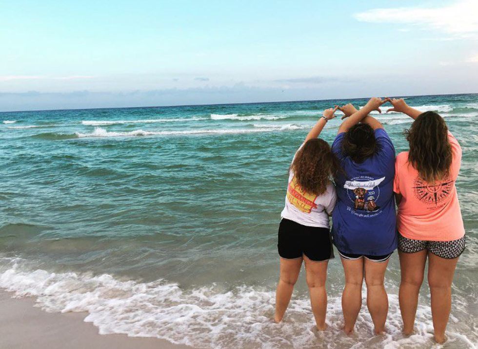 Why Everyone Needs A Trio Of Best Friends