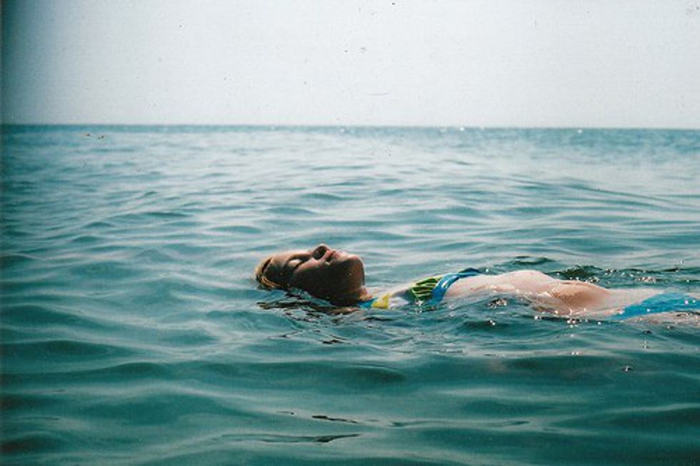 12 Ways To Know You're A Mermaid Stuck On Land