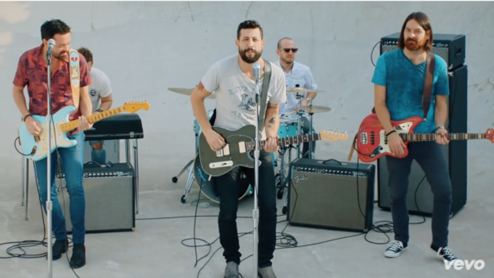 Top 25 Country Songs For Your Summer Jam Sessions