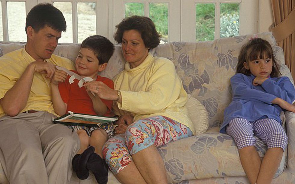 12 Perks of Being the Middle Child