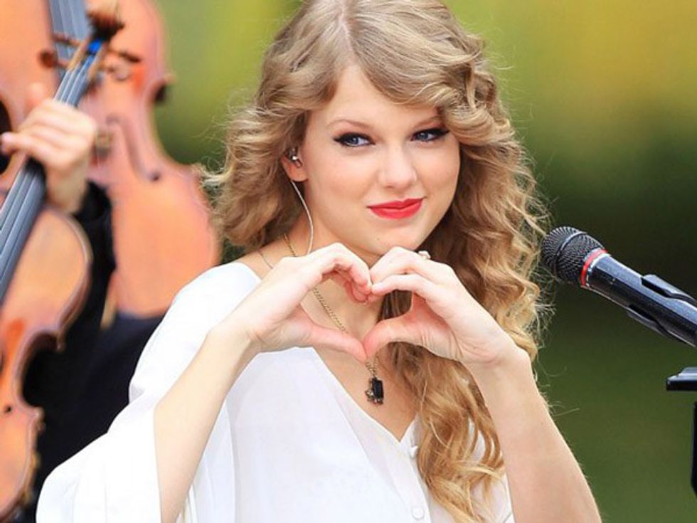 13 Things That Make Taylor Swift A Positive Role Model