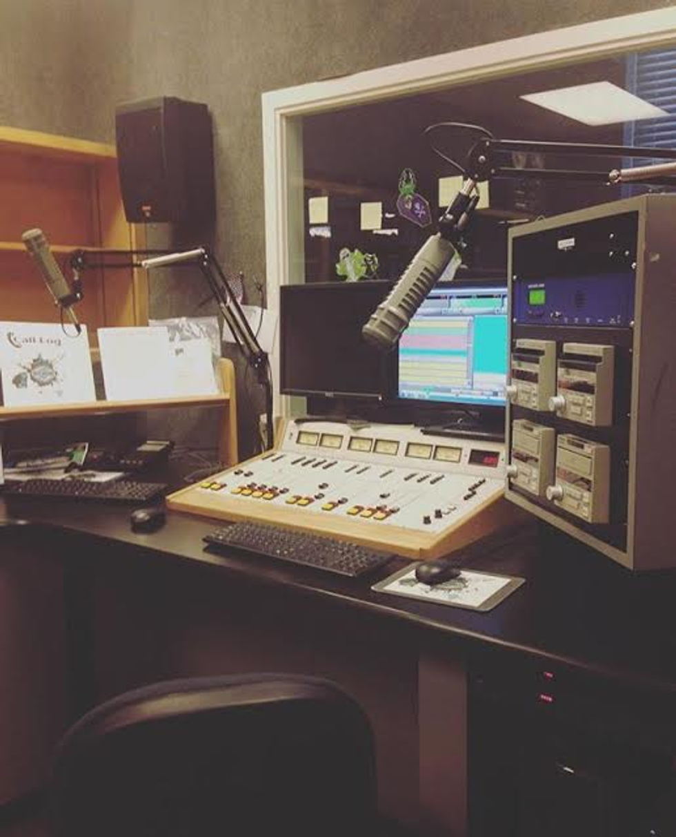 Why You Should Be A Part Of Your School’s Radio Station