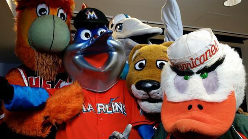 12 Reasons Why Sebastian The Ibis Is The Best Mascot In All Of College ...