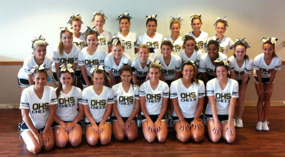 44 Memories You Have as an Ex-High School Cheerleader