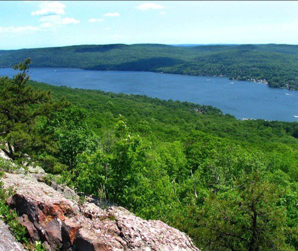 10 Scenic Places To Hike In New Jersey