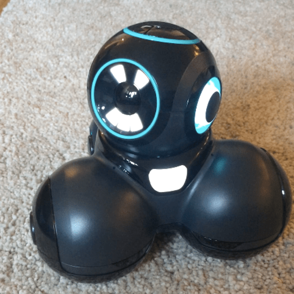 Wonder Workshop Cue Review: Zippy robot teaches kids to code - Gearbrain