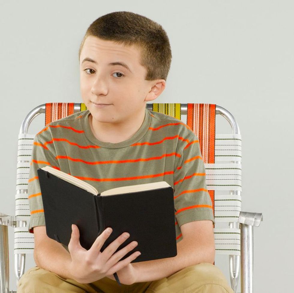 15 Stages We Go Through Reading A Book, As Told By The Middle’s Brick Heck