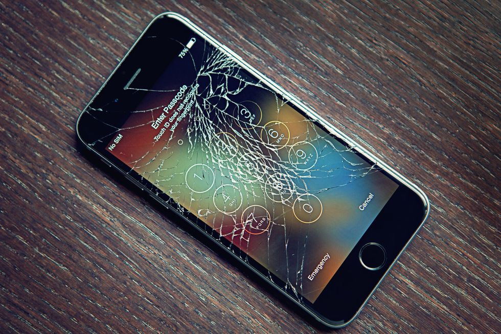 cracked phone screens to be cured by self-healing glass - Gearbrain