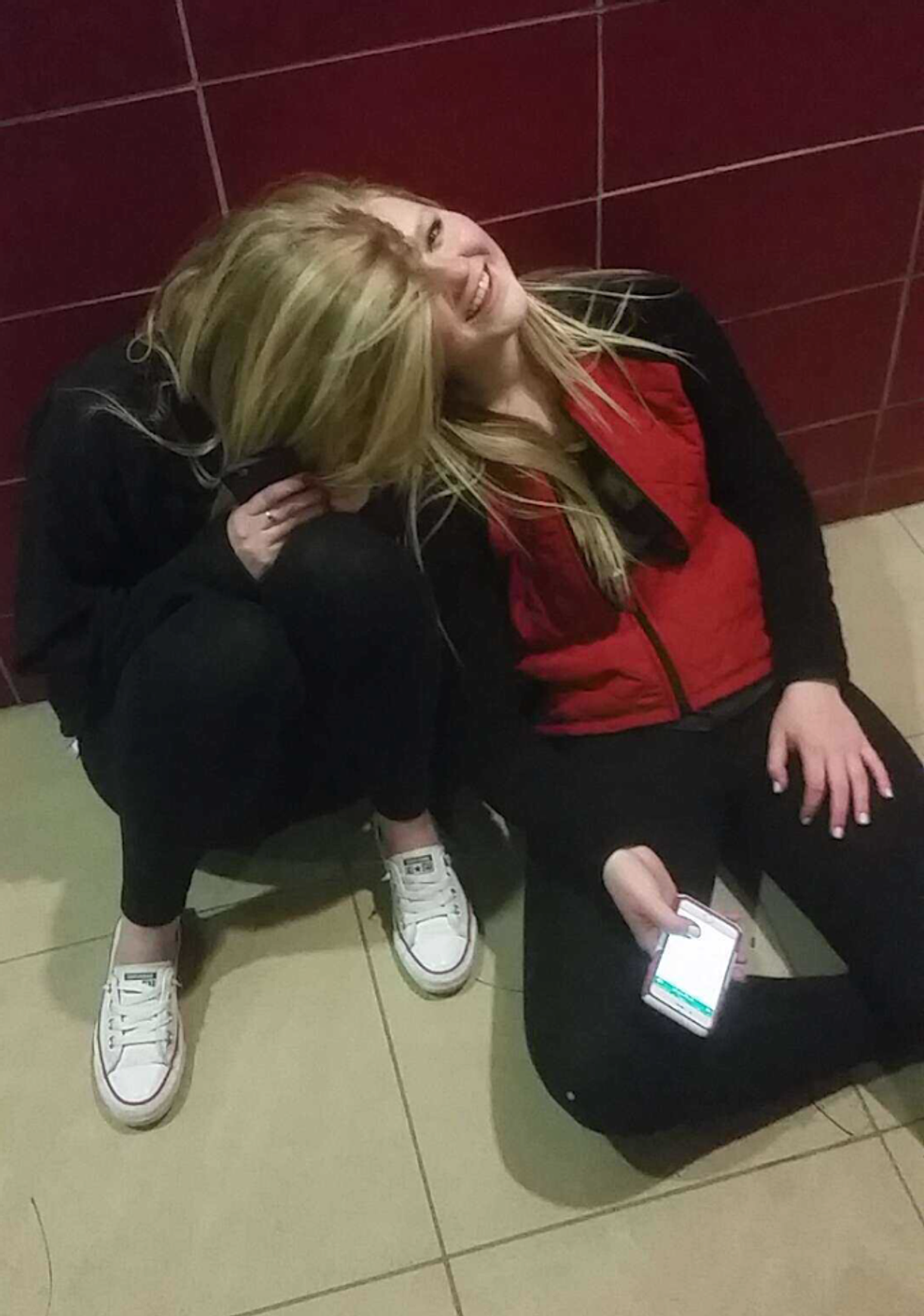 15 Ways To Go From Random Roommates To Best Friends