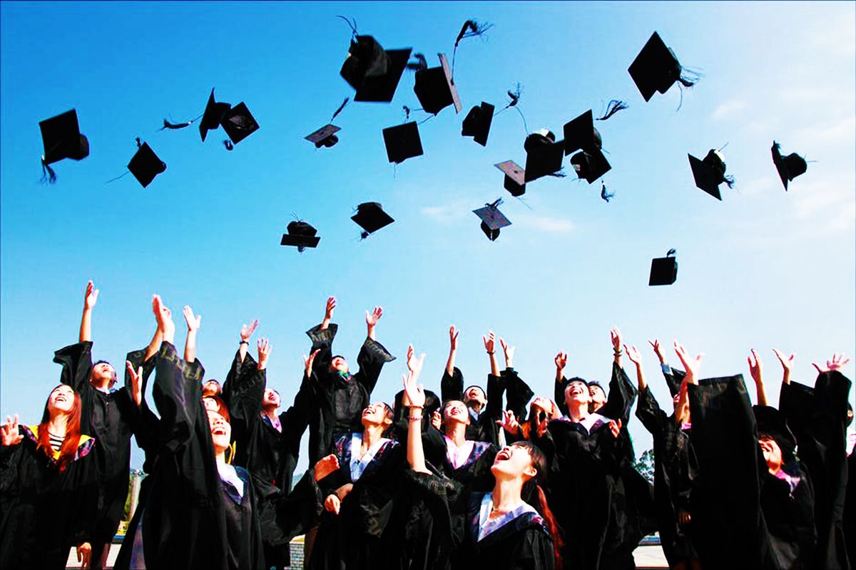 15 Ways To Make It Through Your Last Semester Without Losing It