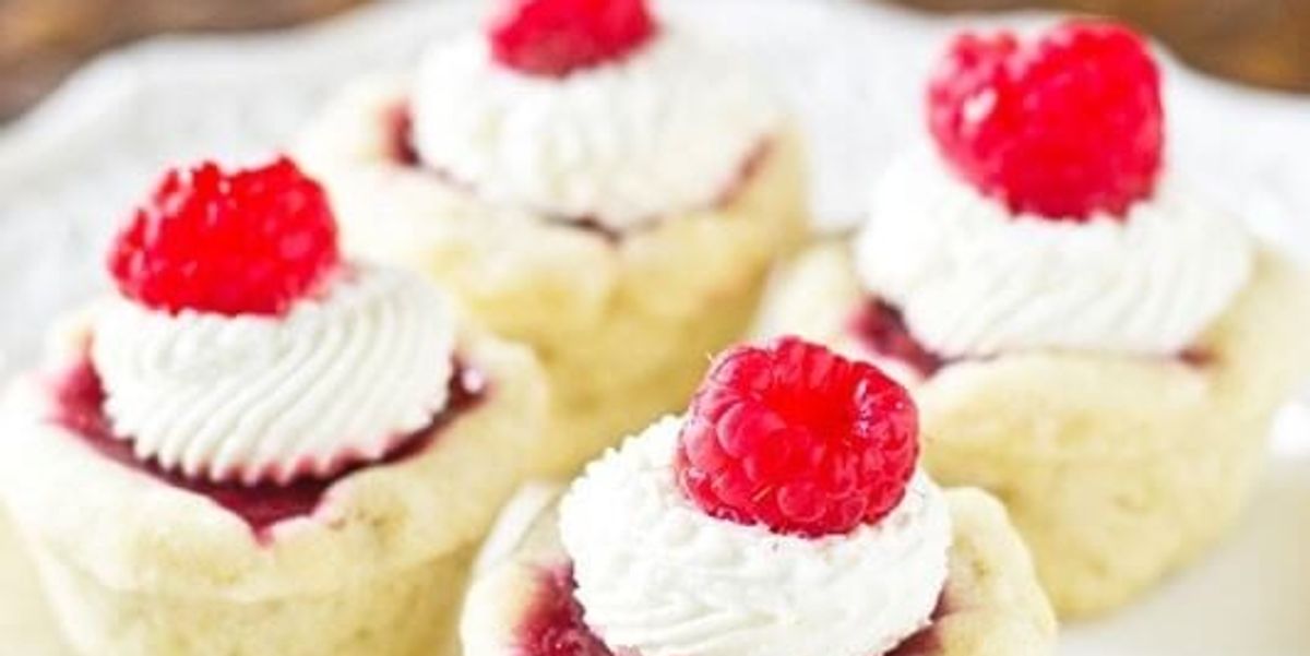 RASPBERRY TARTS WITH MASCARPONE CREAM - My Recipe Magic