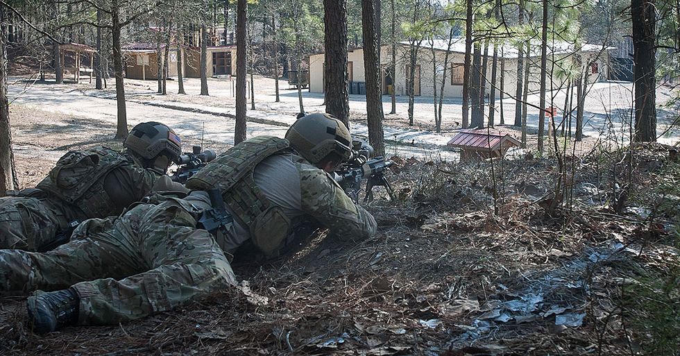 This is how 2 Delta Force snipers earned the Medal of Honor in Somalia ...